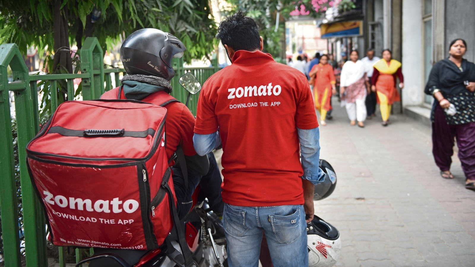 Zomato advances share sale to next week - Hindustan Times