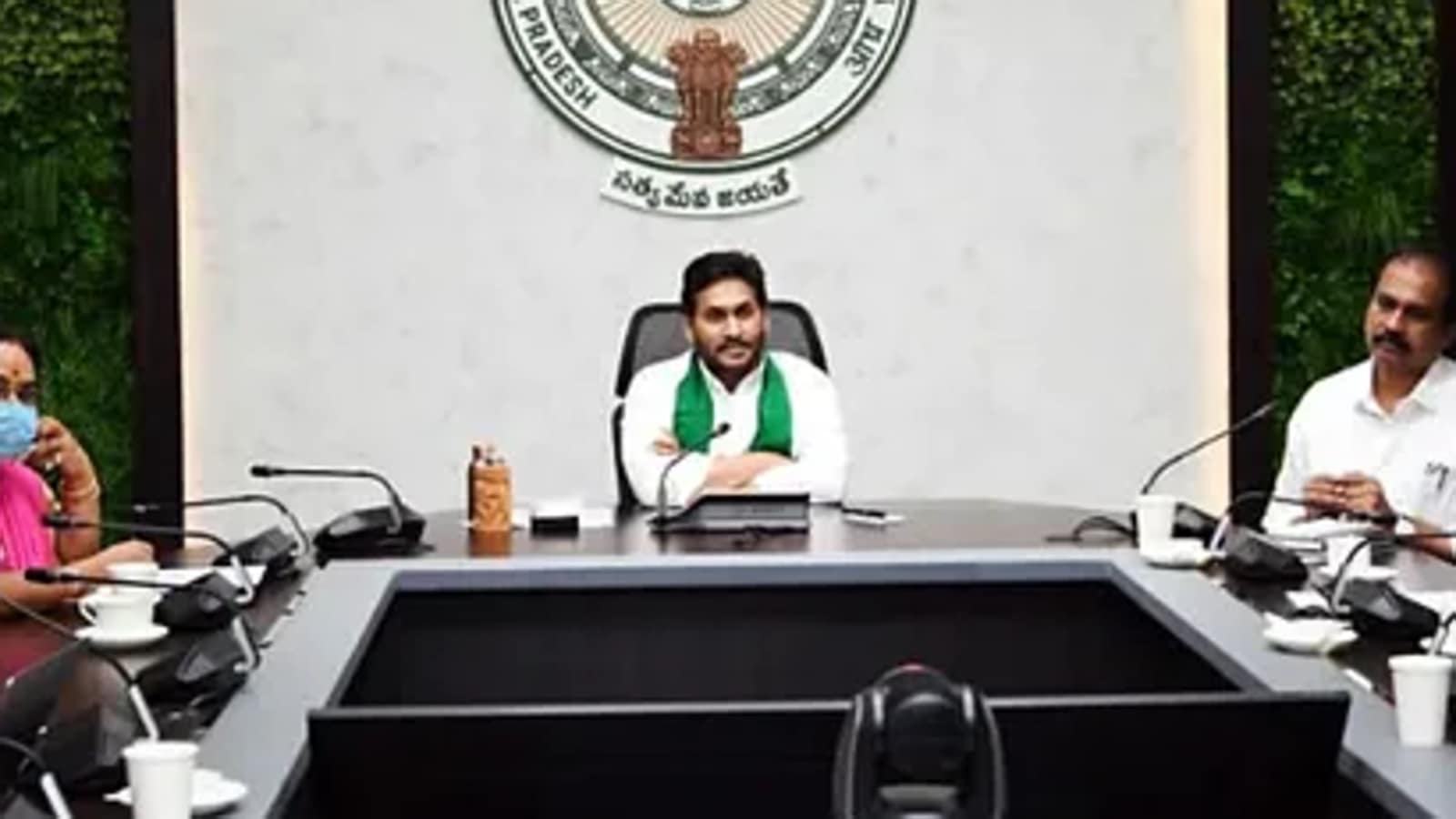 SC okays dropping 5 cases over Amaravati land deals | Latest News India