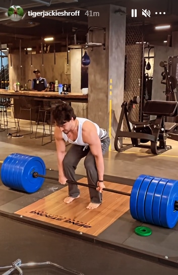 Tiger Shroff flaunts jaw-dropping deadlift skills and we are inspired ...