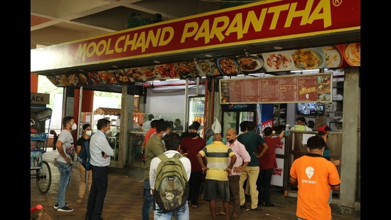 Delhi’s monsoon brekkkie: Drive through, foodies! | Latest News Delhi