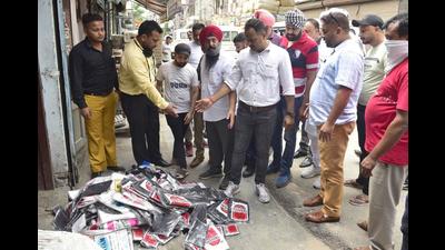 MC official leading team to ban plastic bags in Ludhiana transferred ...
