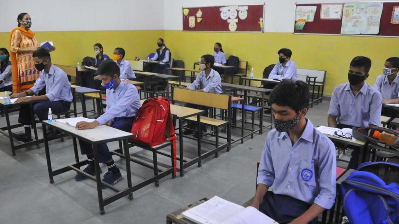 Class 12 student petitions SC, demands resumption of physical classes ...
