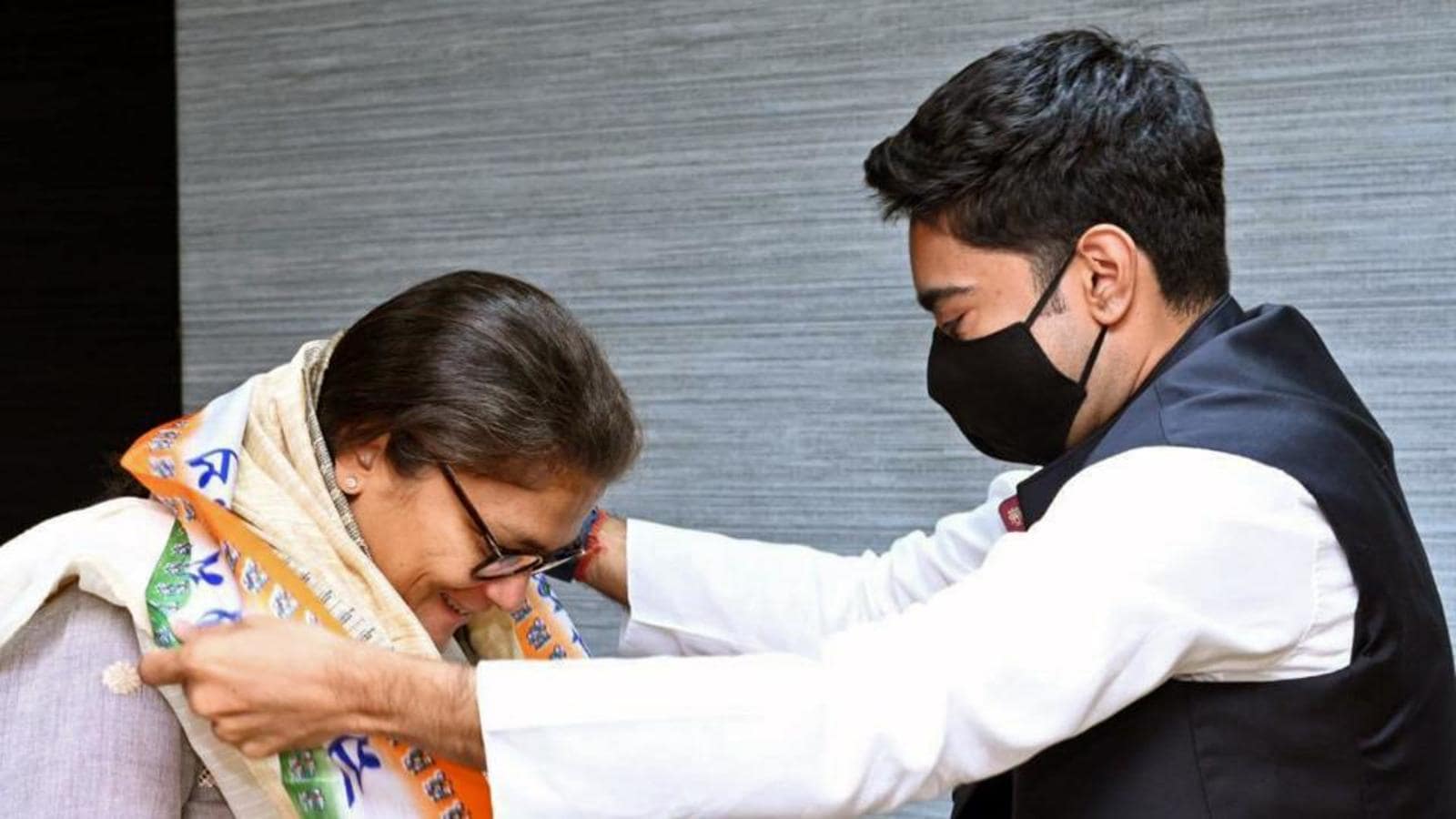 Sushmita Dev quits Congress, shifts to TMC | Kolkata - Hindustan Times