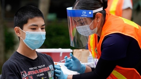 Turkey eases travel by offering Pfizer shots to those inoculated with ...