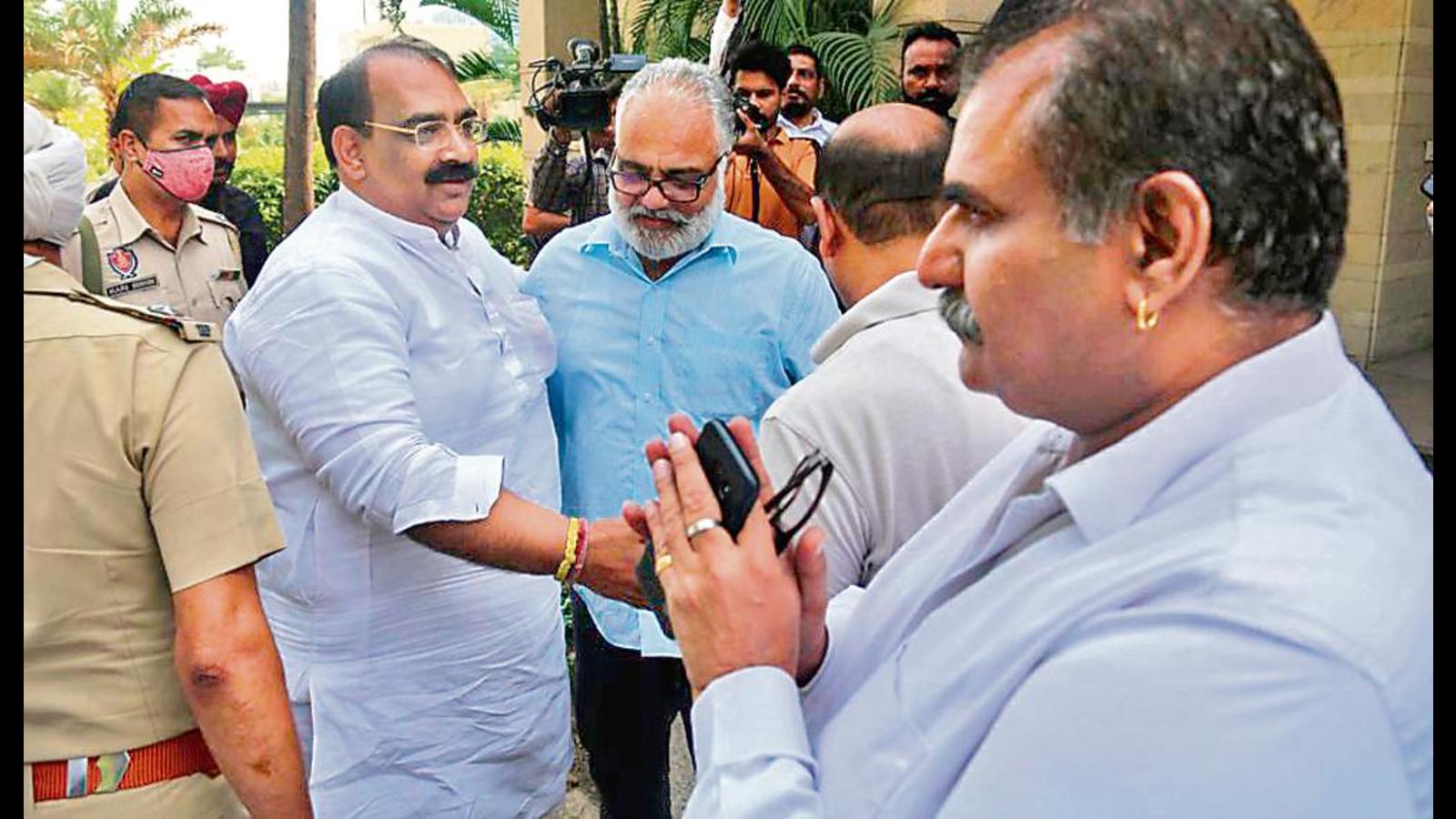 BJP reaches out to disgruntled Punjab leaders amid talk of Joshi ...