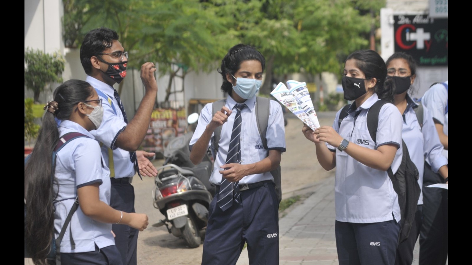 SOPs issued for reopening of schools for classes 6-8 | Hindustan Times