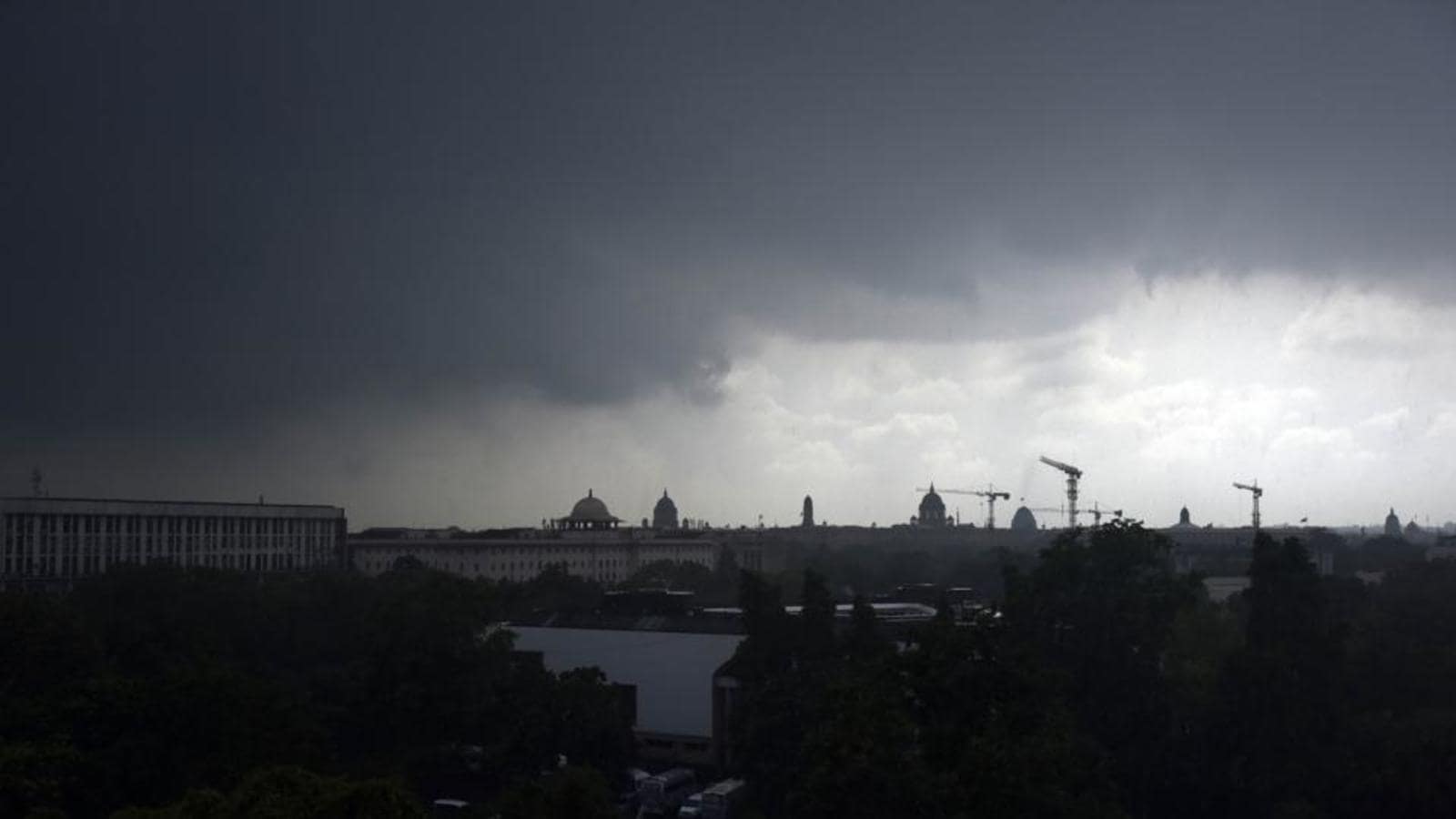 Delhi weather: Wind pattern to change today, monsoon revival likely ...