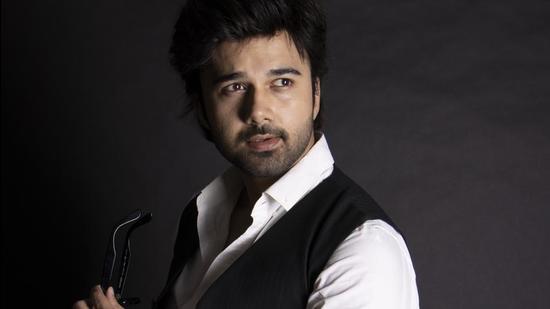 I would love to direct and act in one of my scripts: Avinash Mukherjee ...