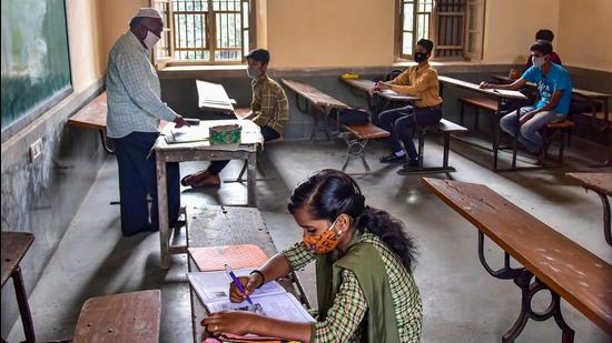 Parents question reopening of schools, fee issue reignites| India News