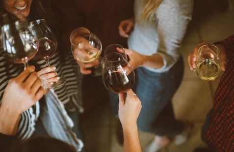 Alcohol use in young adults associated with early aging of blood ...