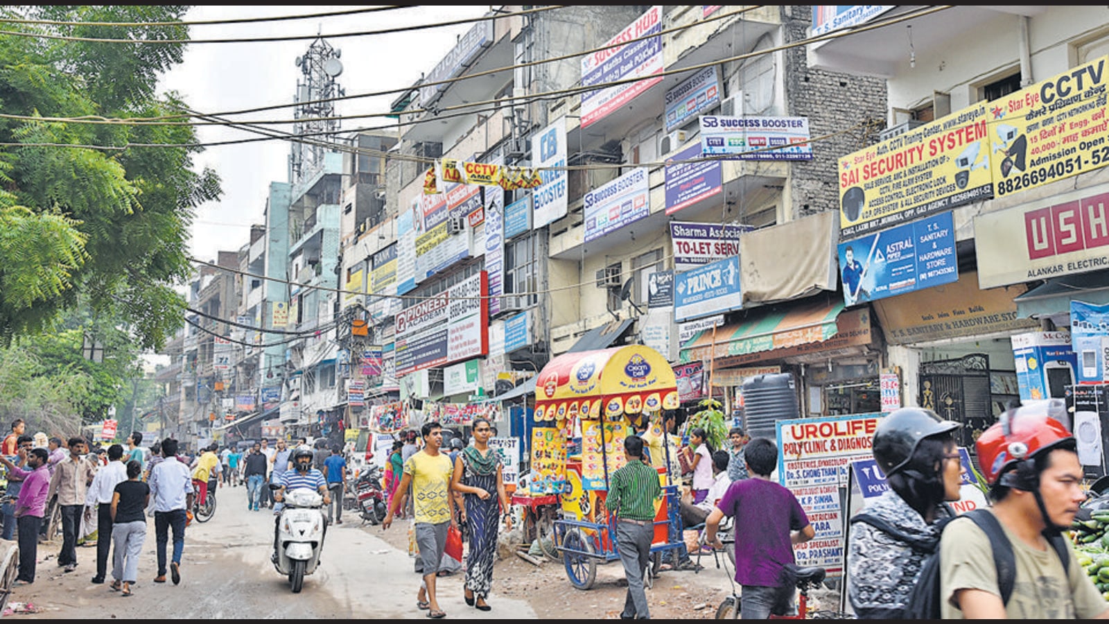 HC tells cops, civic body to evict hawkers from Munirka market | Latest ...