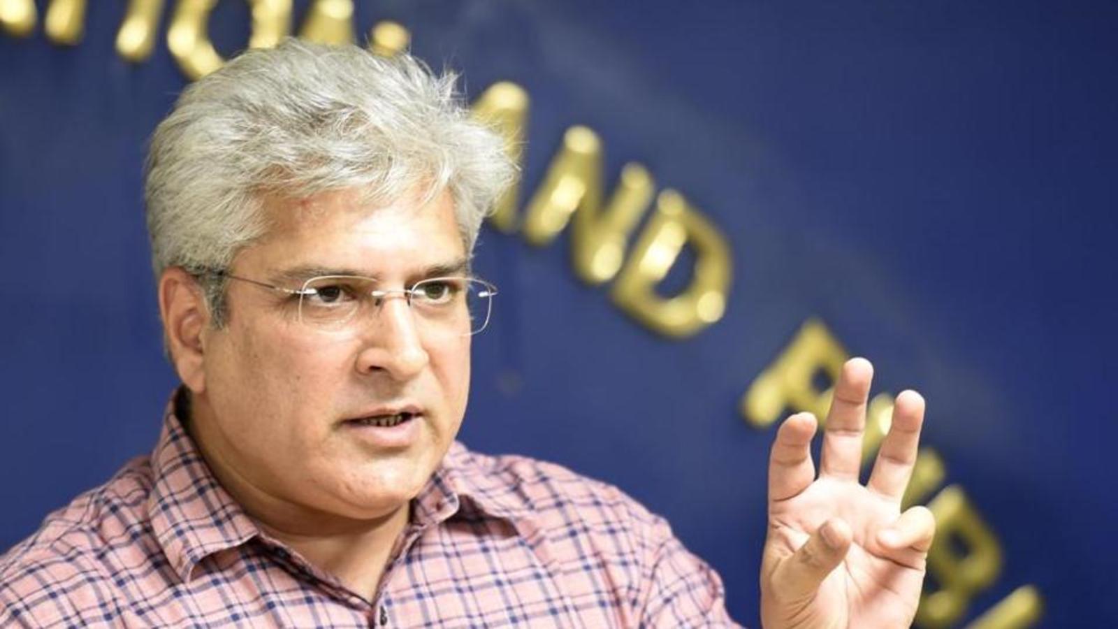 Gahlot lays foundation stone for EV charging plaza at Nehru Place bus ...