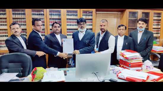 Removal of chambers: Agra lawyers meet BCI chairman | Hindustan Times