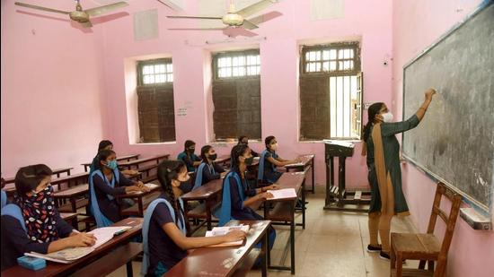 Bihar schools reopen after Covid disruption, but wait for books ...