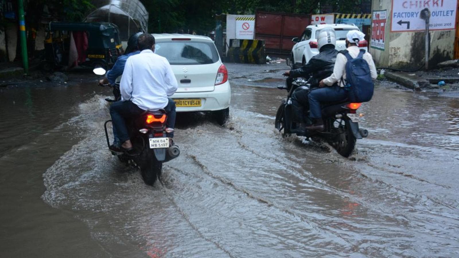 Isolated heavy rain likely in Mumbai on Wednesday: IMD | Mumbai news