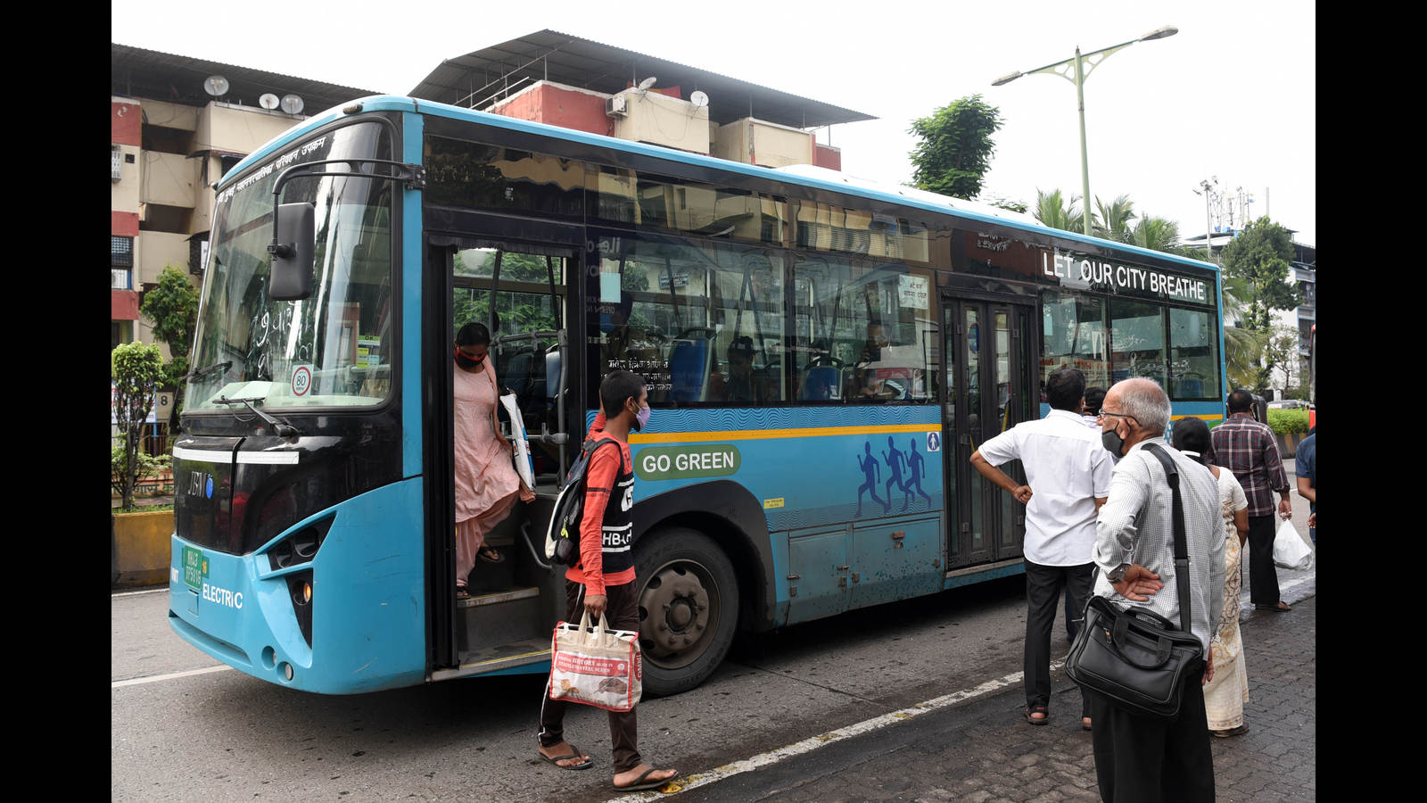 NMMT Reopens Bus Pass Centres In Vashi Belapur Mumbai News