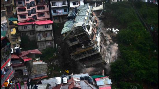 Eight-storey building collapses in Shimla | Hindustan Times