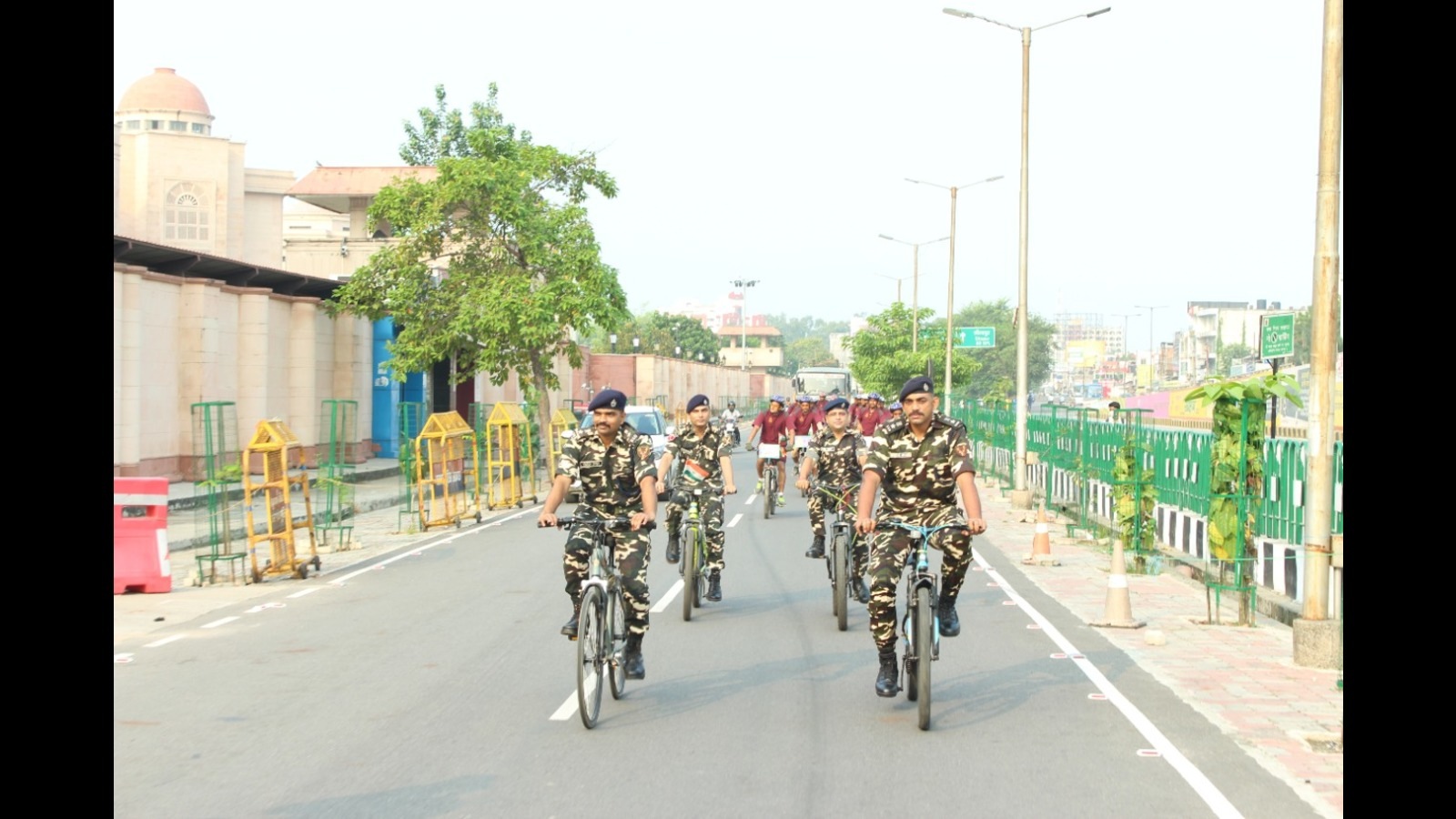 SSB cycle rally flagged off for Kevadia after Lucknow halt | Hindustan ...