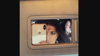 Smriti Irani shares selfie along with an inspirational caption. Seen it ...