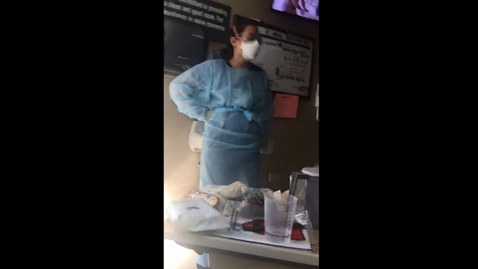 Nurse sings in soulful voice to uplift patient’s spirits, video leaves ...