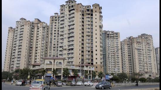 Amrapali project in Noida: Fully paid-up buyers told they have pending ...