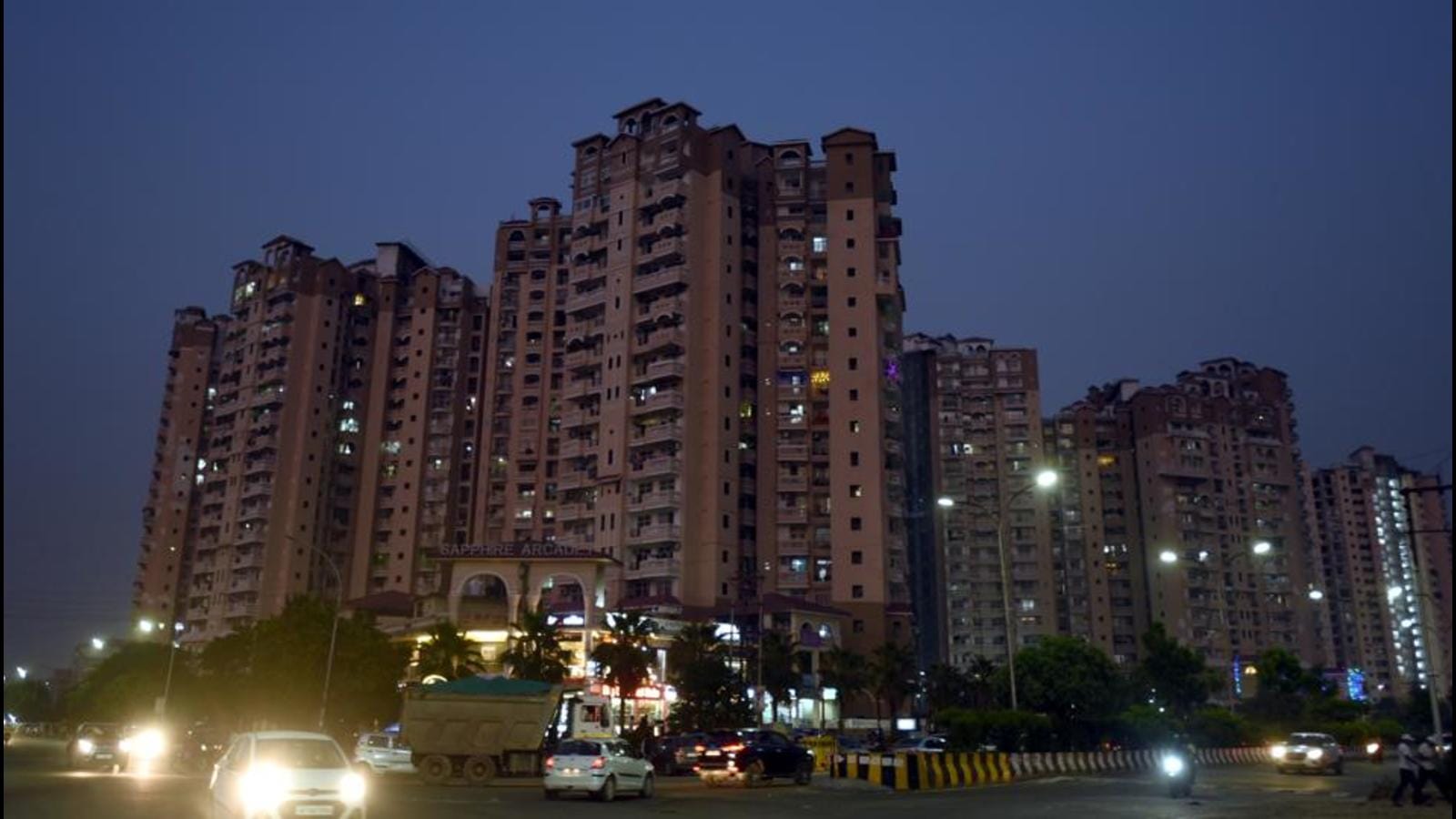 Six residents, security guards of Noida housing complex detained after ...