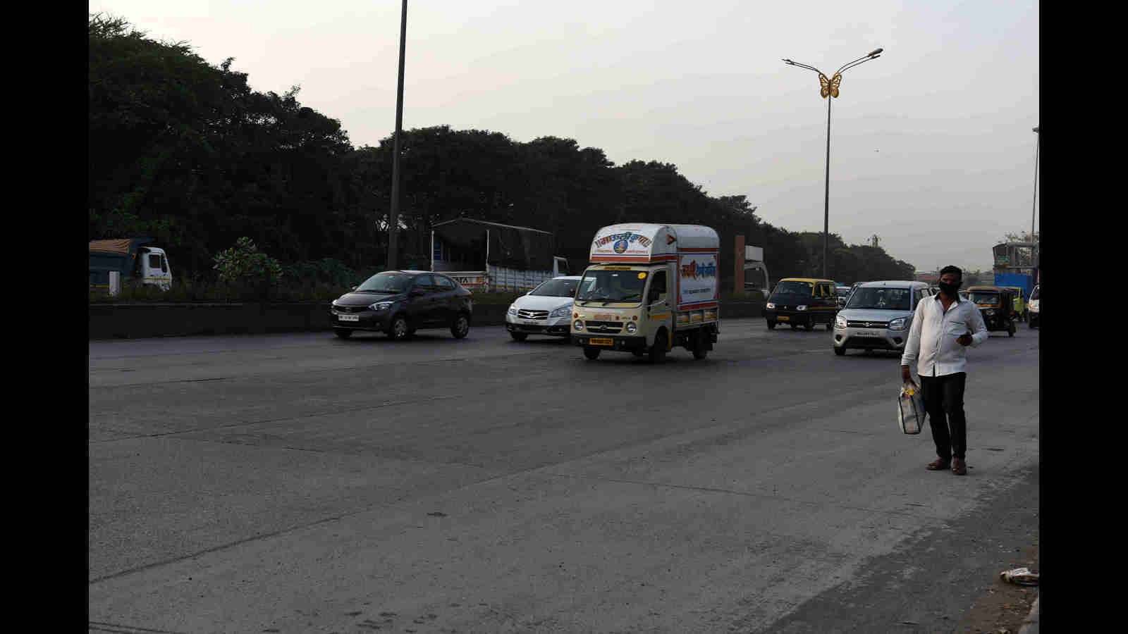 PWD plans to develop FOB at Turbhe on Sion-Panvel Highway | Mumbai news
