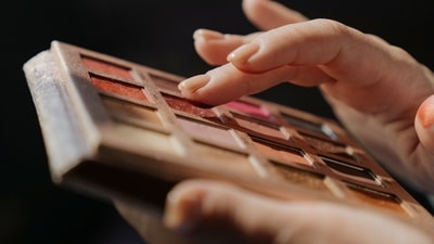 Makeup kits and accessories are every woman's best friends, top picks ...