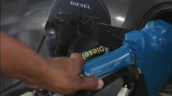 Adulterated diesel scam: Wada police officer transferred | Mumbai news