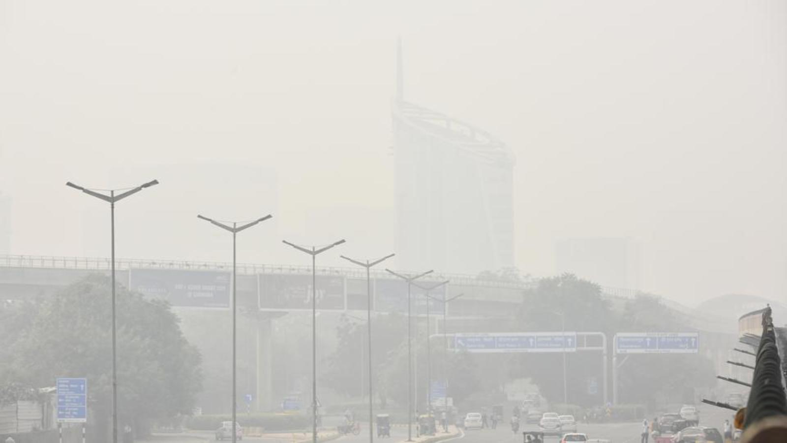 Cracker bursting, stubble fires drag down Gurugram’s air quality ...