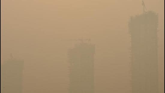 With AQI at 488, Noida overtakes Ghaziabad to be most polluted city in ...