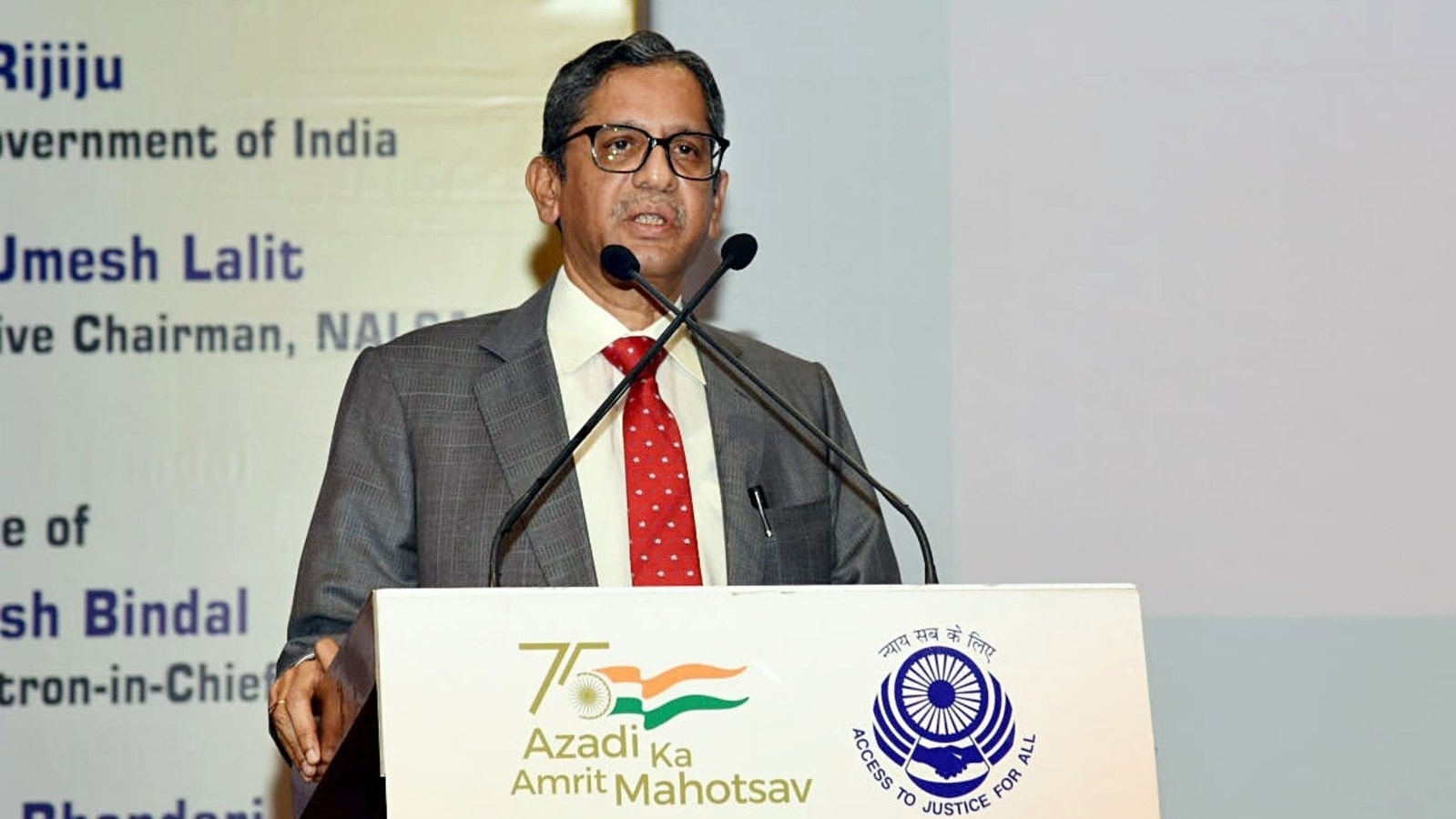'I learnt English in 8th standard,' says Chief Justice, 'Same', replies ...