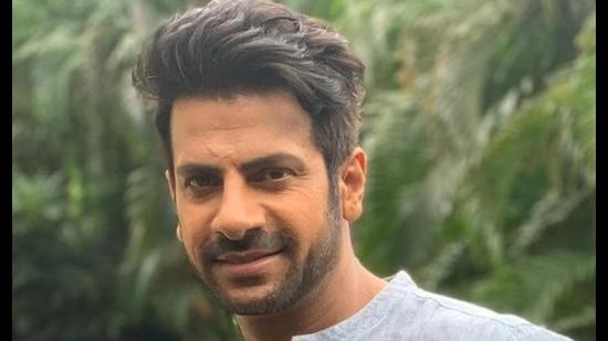 My life has been like snakes and ladders: Karan Veer Mehra | Hindustan ...