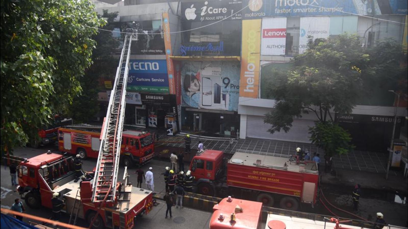 2 hurt in Vile Parle mall blaze; structure had defunct firefighting ...