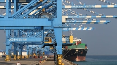 US warns UAE over secret Chinese port project, construction halted ...