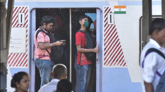 Travel by first class compartment on Mumbai locals likely to get ...