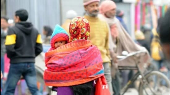 Drop in min temp, MeT issues cold wave alert for UP | Hindustan Times