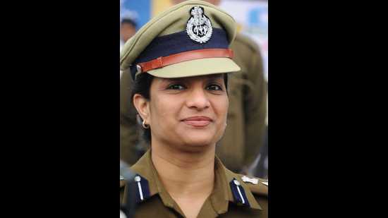 Khattar accepts voluntary retirement of IPS officer Bharti Arora ...