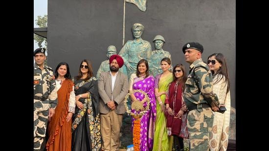 Monument dedicated to BSF jawans unveiled at Attari border | Hindustan ...