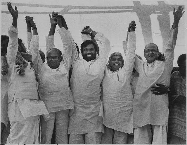 Excerpt: The Disruptor; How Vishwanath Pratap Singh Shook India by ...