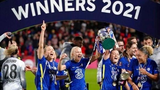 Chelsea thump Arsenal to win FA Cup and seal domestic treble | Football ...