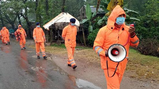 Port town of Paradip sees cloudburst as Cyclone Jawad brushes Odisha ...