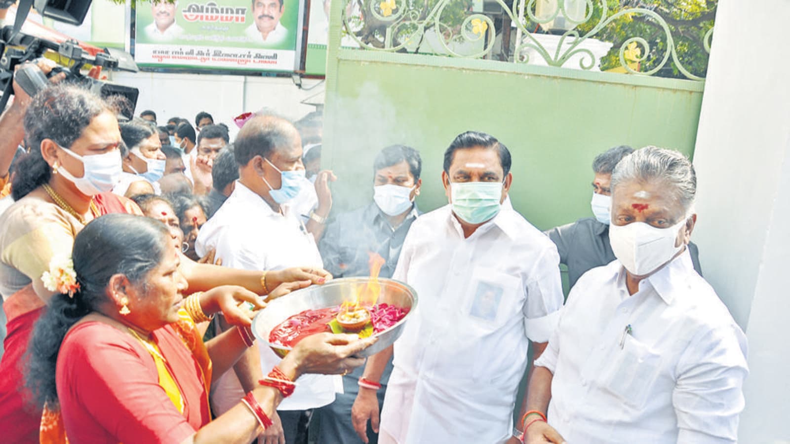 EPS, OPS continue to hold AIADMK top posts | India News