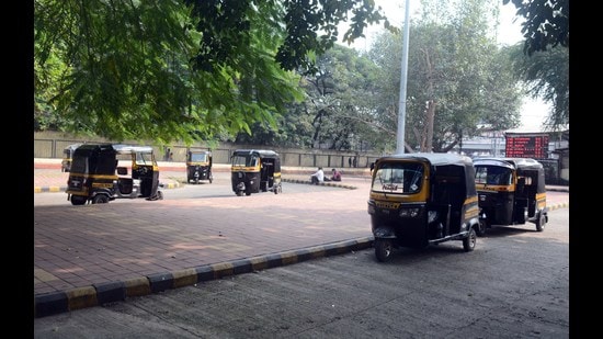Autos allowed, public toilets to open at Pune railway station | Hindustan Times
