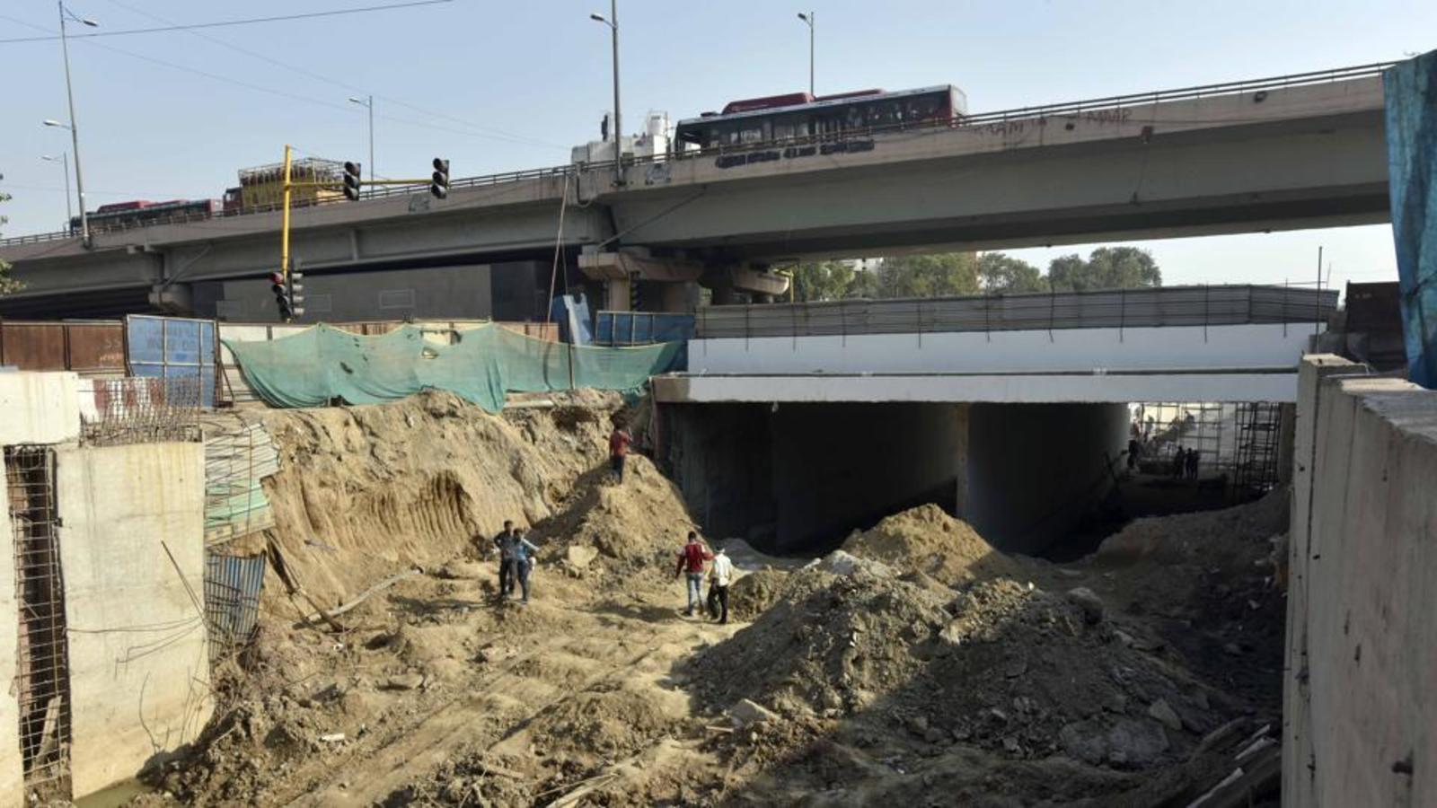 Delhi pollution: Construction ban adds to delay in key infra projects ...