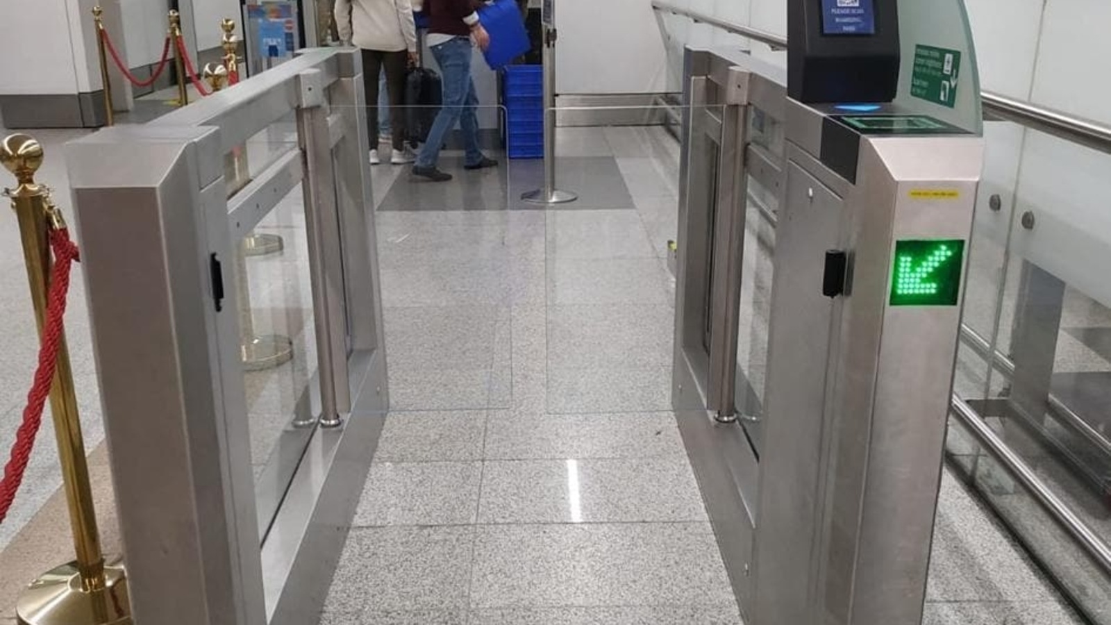 Delhi airport launches e-boarding at airport to cut queues, limit ...