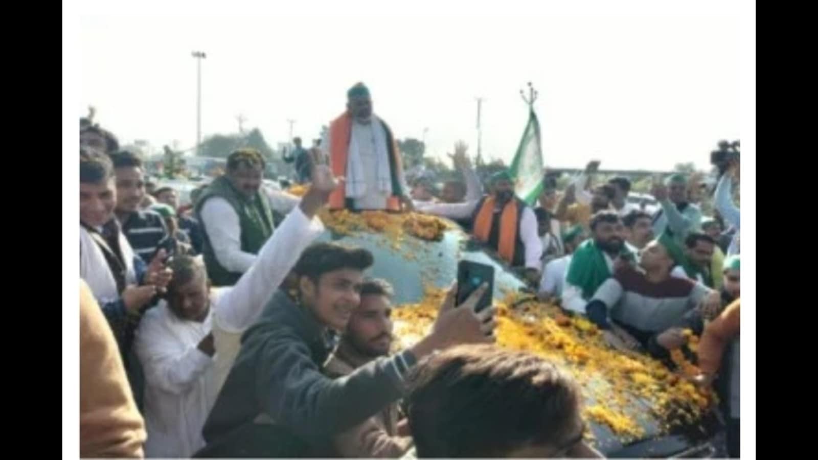 Farmers return home in victory march, grand celebration in Sisauli ...