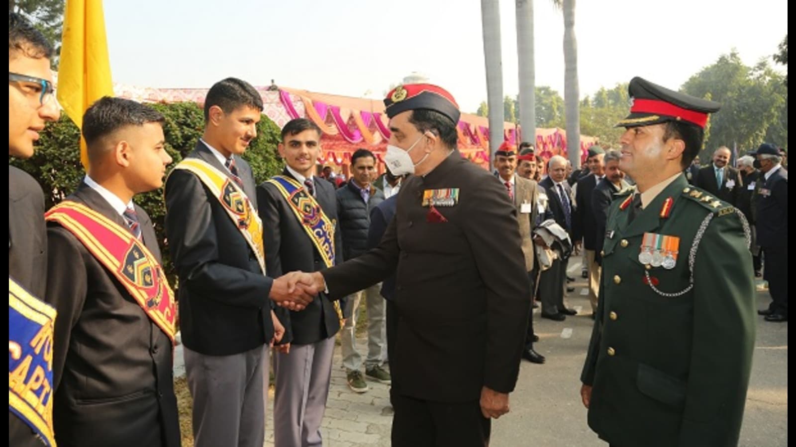 Army capable of protecting borders along China: Ex-army chief Deepak ...