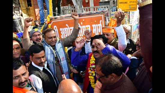 Agra road renamed after VHP leader Ashok Singhal - Hindustan Times