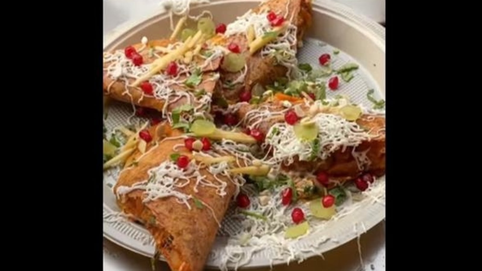 Ever tried fire fruits dosa? This Delhi eatery has you covered. Watch ...